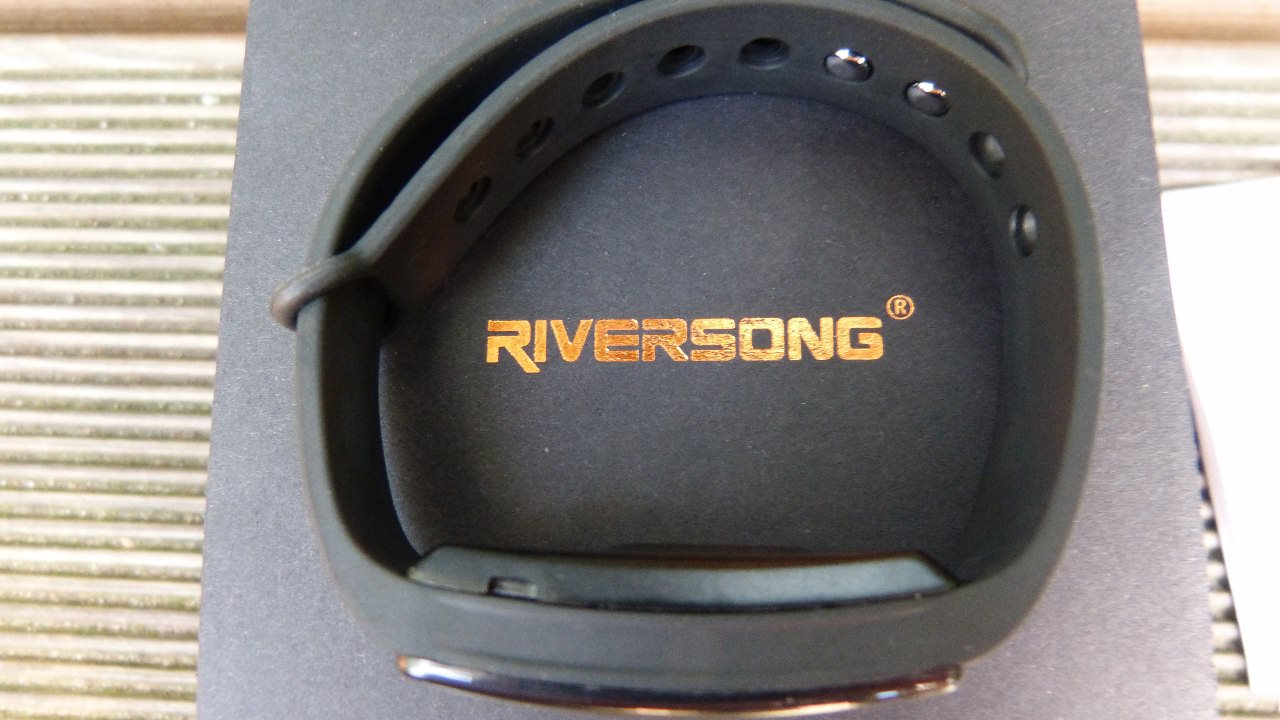 Unboxing: RIVERSONG® WAVE HR - fitness-factory.net