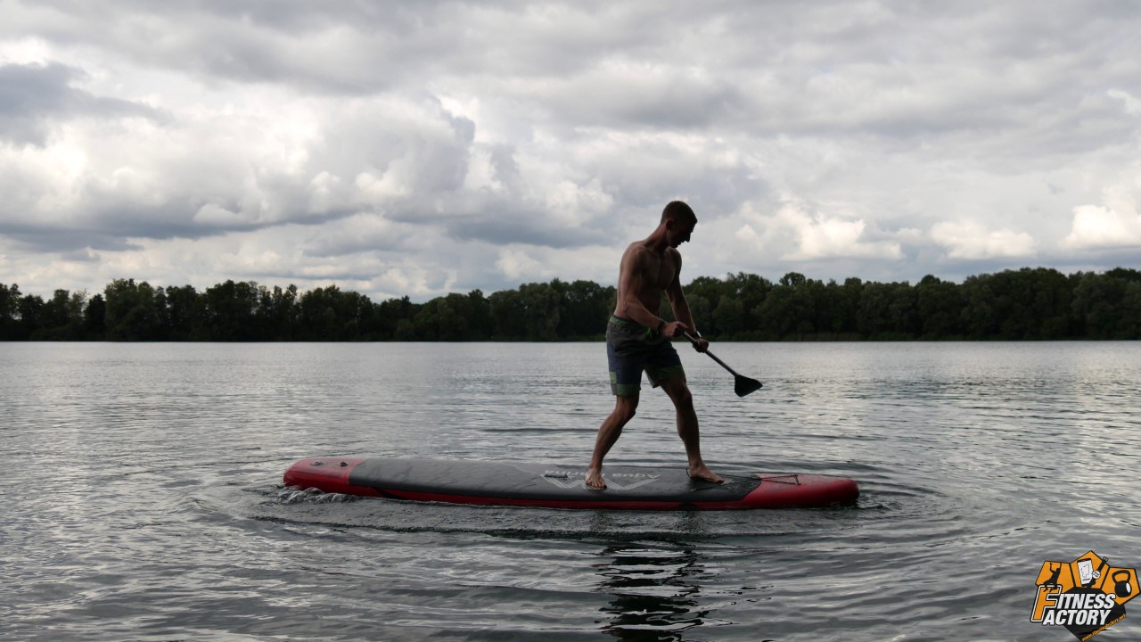 Stand Up Paddling: Gehen auf dem SUP-Board - Tipps & Tricks - fitness ...