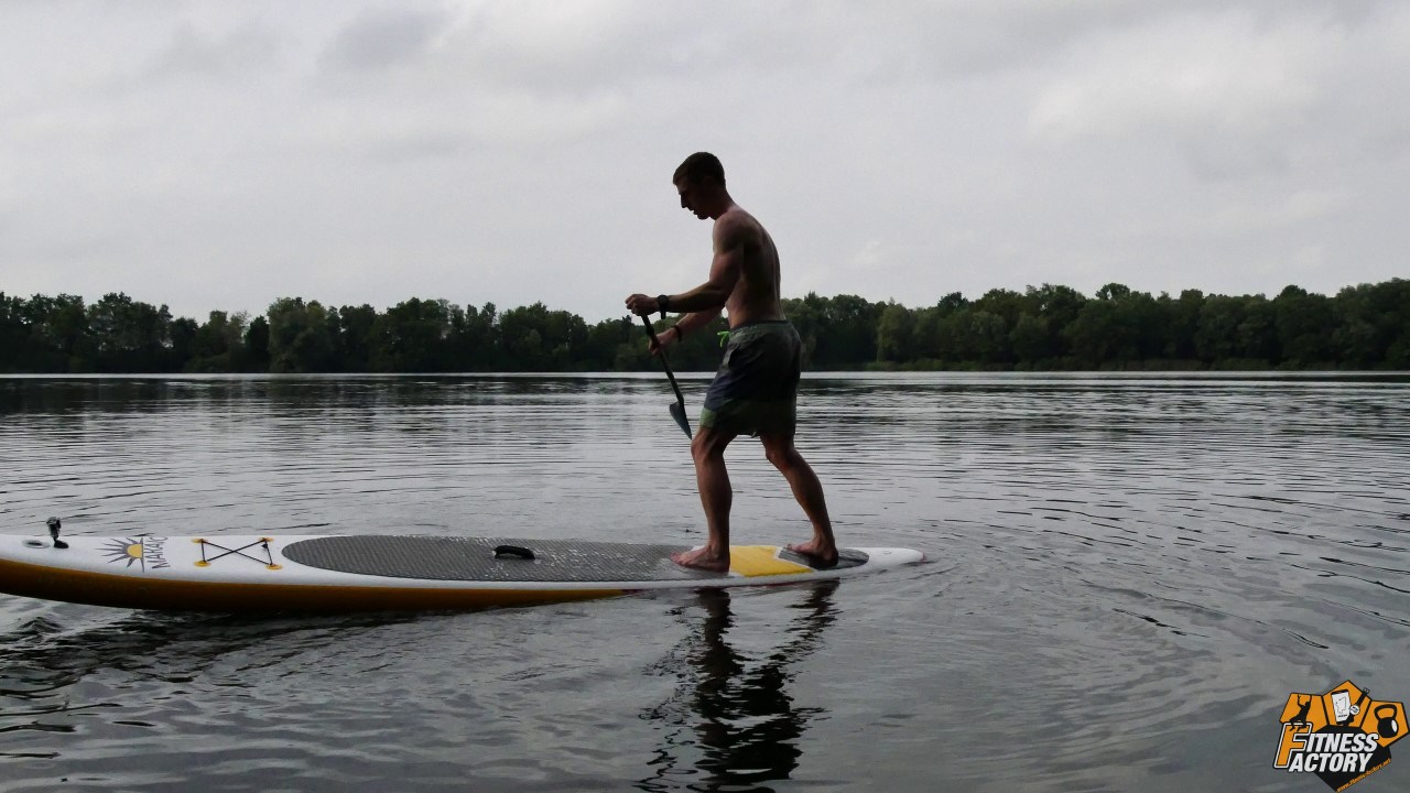 Stand Up Paddling: Gehen auf dem SUP-Board - Tipps & Tricks - fitness ...